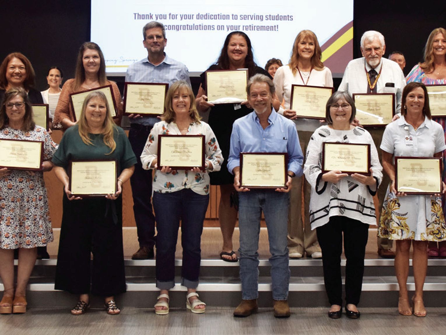 DSISD swears in trustees, honors retirees